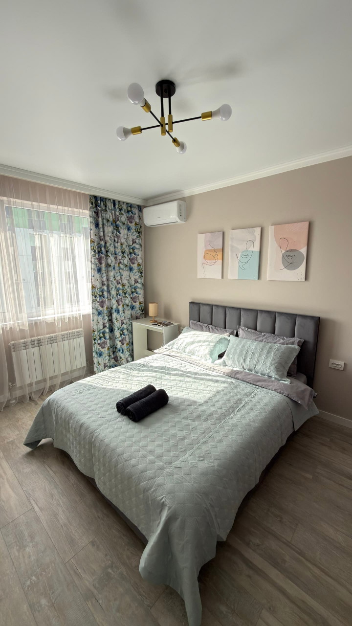 24/7 Self Check-in. Separate Bedroom. Luz - Kazakhstan