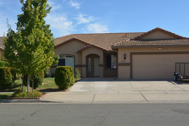 Family House With Lots Of Space And Comfort! - Yuba City, CA