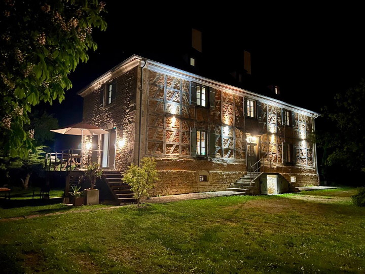 Gîte De Charme, 300m2, Grand Jardin, 15 Pers - Louhans