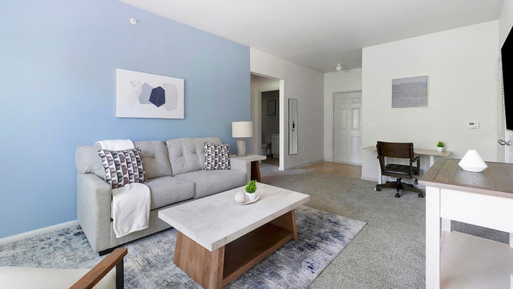 Landing | Stunning 2bd, Gym, Pool - Humble, TX