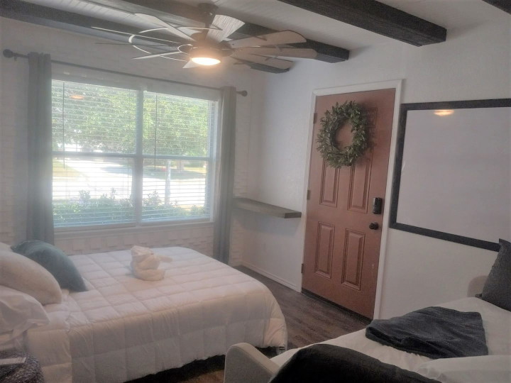 Quaint Unit, 12 Minutes From Seaworld - San Antonio, TX