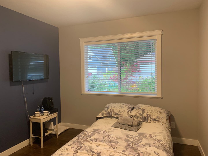 Room, Courtenay, Quiet Street - Cumberland