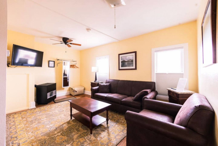 Wildflower Suite - Sleep 8 - 1 Night Min. Allowed! - Wyoming
