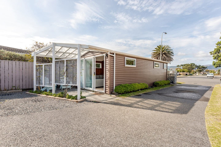 Kapiti Sea Breeze Cottage (2 Mins Walk To Beach) - Paraparaumu