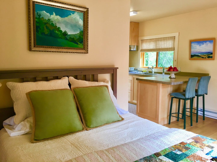 Sunny Romantic Mill Valley Nature Cottage - Tiburon, CA