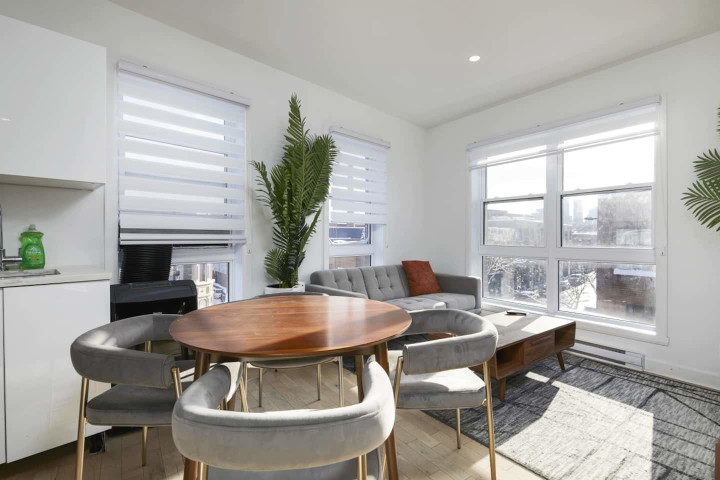 Bright & Modern 2br Haven In Villemarie - Montreal