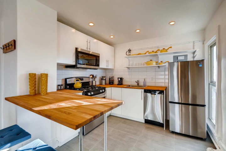 Monthly Furnished Apt Few Blocks South Of Downtown - Denver, CO