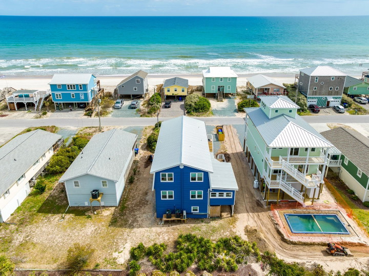 Surf City Multifamily Beach Home - Surf City, NC