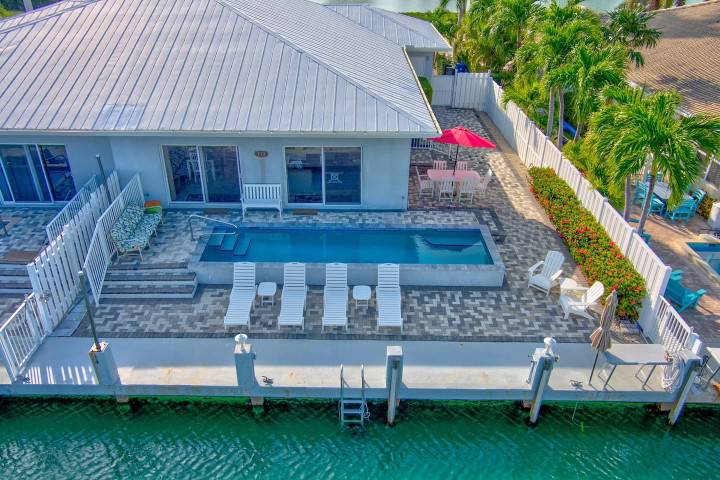 P23 - New 3 Bedroom 2 Bath Duplex With Private Po - Key Colony Beach, FL