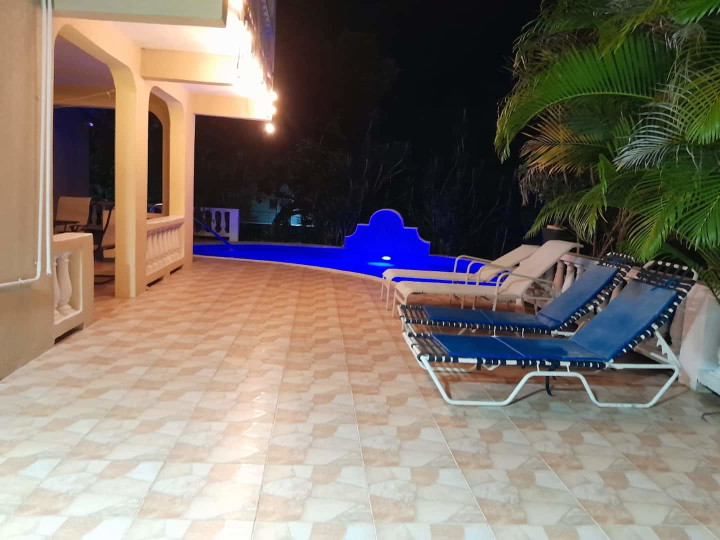 Canewood Manor - Bridgetown