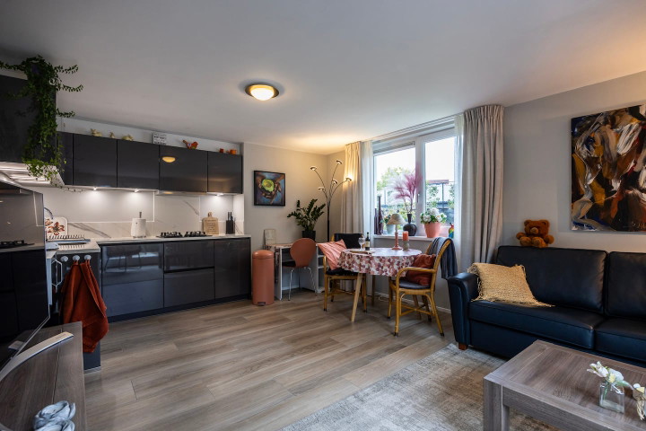 Prachtig Appartement Met Gezellige Privé-tuin. - Veenendaal