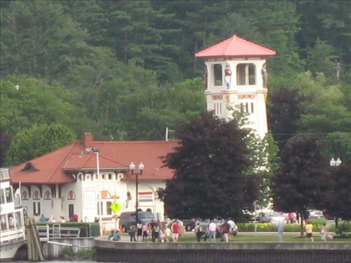 Best Family Vaca Location! Spacious 4 Bedroom Alongside Million Dollar Beach - Lake George, NY