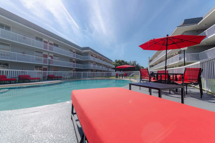 Equus Inn - Ocala's Only Boutique Hotel! - Ocala, FL