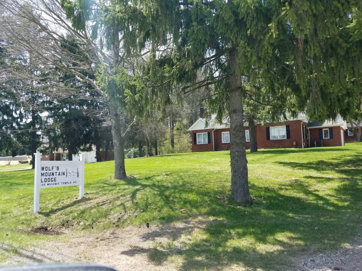 Wolf's Mountain Lodge - Entire 4 Bedroom House - Pennsylvania