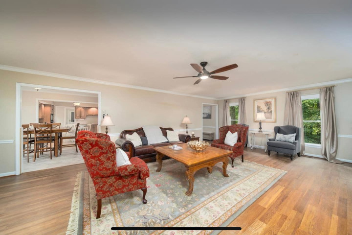 Spacious Retreat 6 Mins To Pti Airport - Greensboro, NC