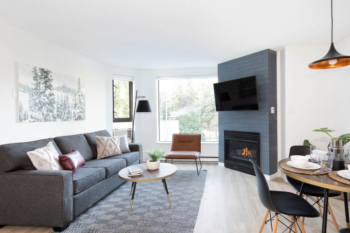 Blackcomb Ski-in/out 1br | Pool & Hot Tub - British Columbia