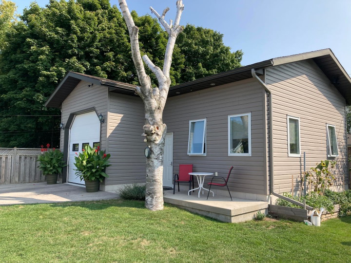Kokopelli Guest House, Airbnb - Ontario