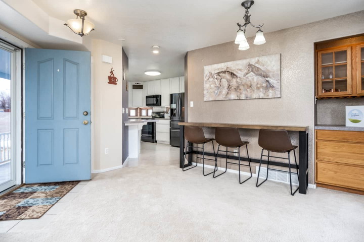 Unique Triangle Shaped Home With 2 Master Suites. - Cheyenne, WY