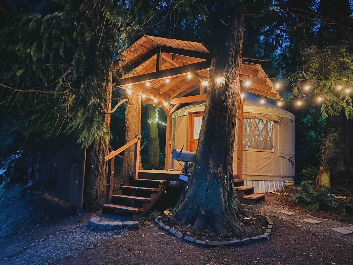 Devils Mountain Yurt - Mount Vernon, WA