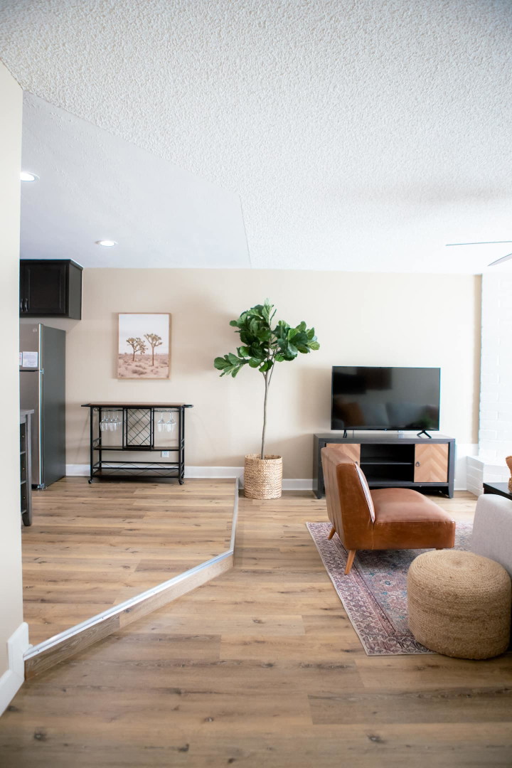 Stylish Fresno Apartment Near Fig Garden Village - Fresno, CA