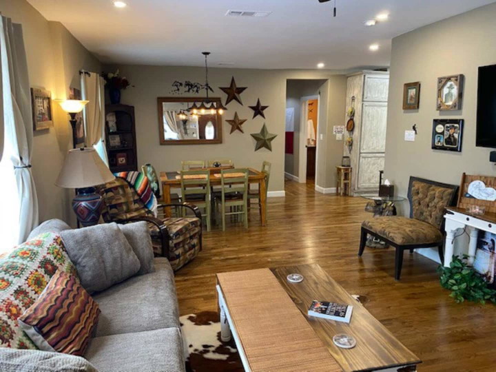 Stockyards!-1.5 Blk-tcu-cowboy Cottage Sleeps 9 - Cultural District - Fort Worth