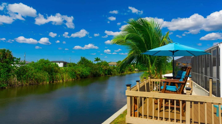 Oasis Au Bord Du Canal Avec Salle De Jeux | Maison Avec Piscine - Matlacha, FL