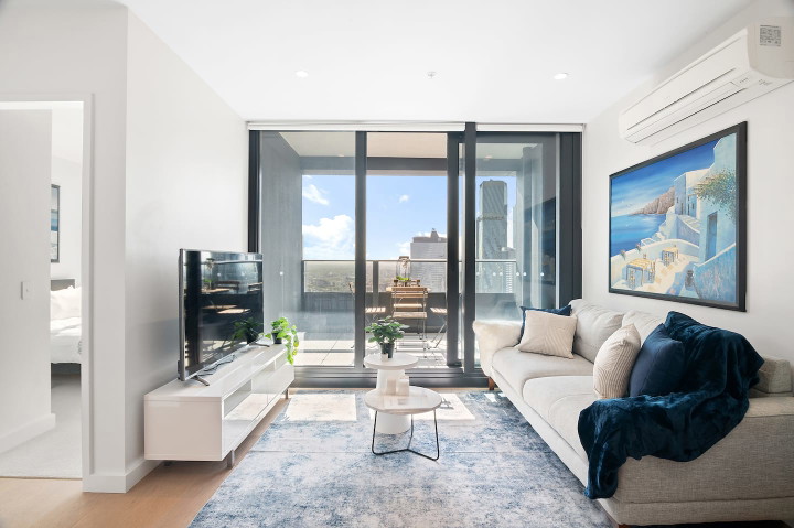 Luxury Crown High Rise Gem 2br | Pool, Gym, Spa - St Kilda