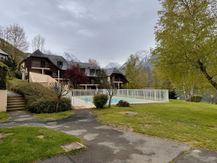 Charmant Logement De Plain-pied Avec Piscine - Loudenvielle