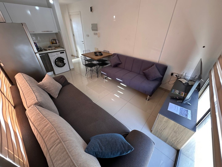 Kyrenia/center 1+1 Penthouse Apartment - Girne