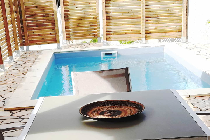 Charmant Bungalow Avec Piscine Privée - Guadeloupe