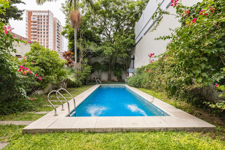 Spacious & Bright W/pool Sauna In Central Location - Buenos Aires