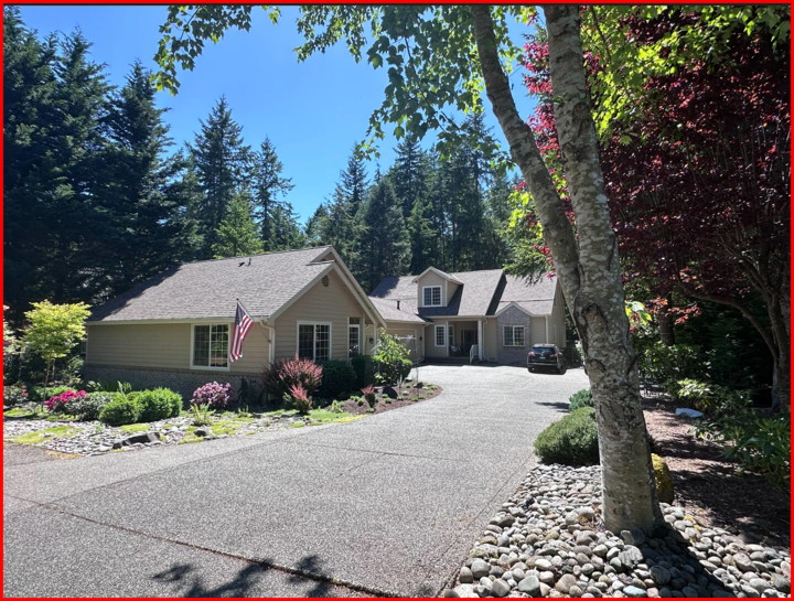 Elegant & Comfortable Home - Port Orchard, WA