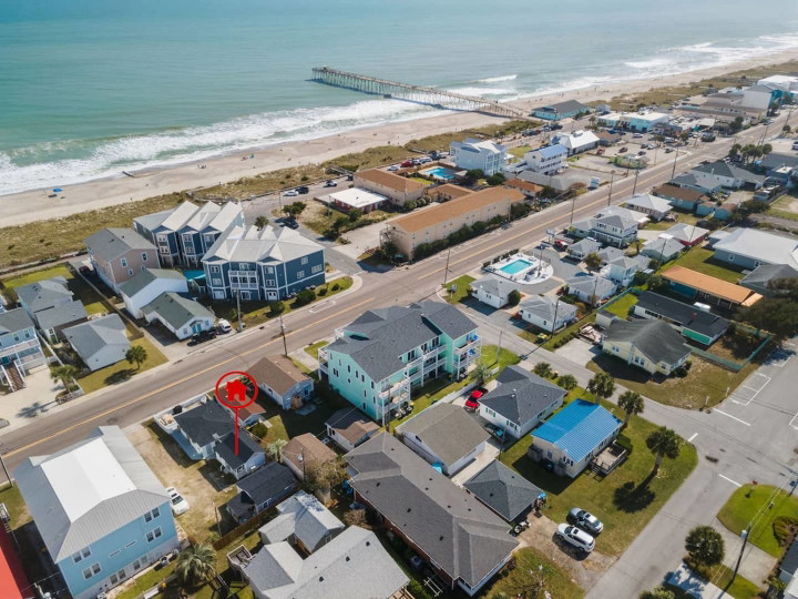 Short Walk To Kure Beach, Pier, & Restaurants - Kure Beach, NC