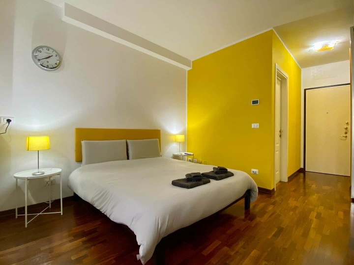 Suite Jaune Au Centre-ville - Bologne