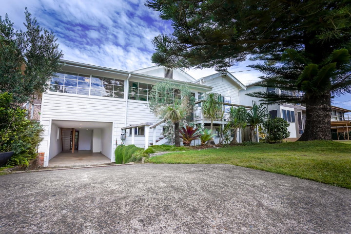 The Pines- Charming Bellingen 1930s Beach House - Urunga
