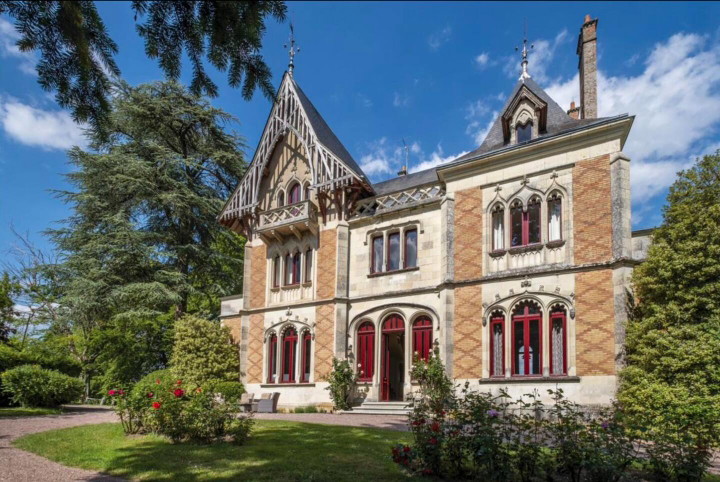 Château Du 19e Siècle Dans La Vallée De La Loire - La Roche-Posay