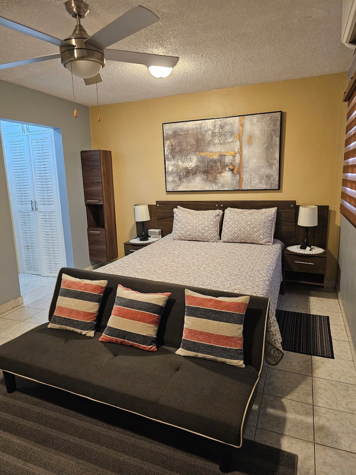 Lovely 1-bedroom Condo In Centrally Located Area - Jamaica