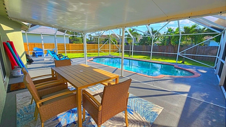 Pool, Massage Chair, Gameroom - Bahamas