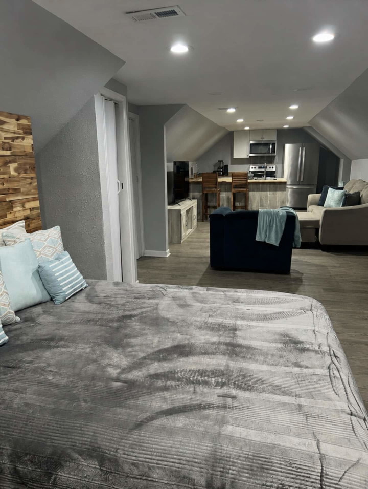 The Portside Loft | Studio Near It All - Chesapeake, VA