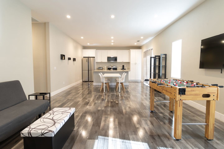 King + Queen // 500 Mbps // Laundry + Driveway - Hemet, CA