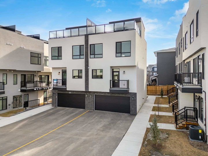 The Elevated Escape 5b W Rooftop, Parking X4, Ac - Calgary