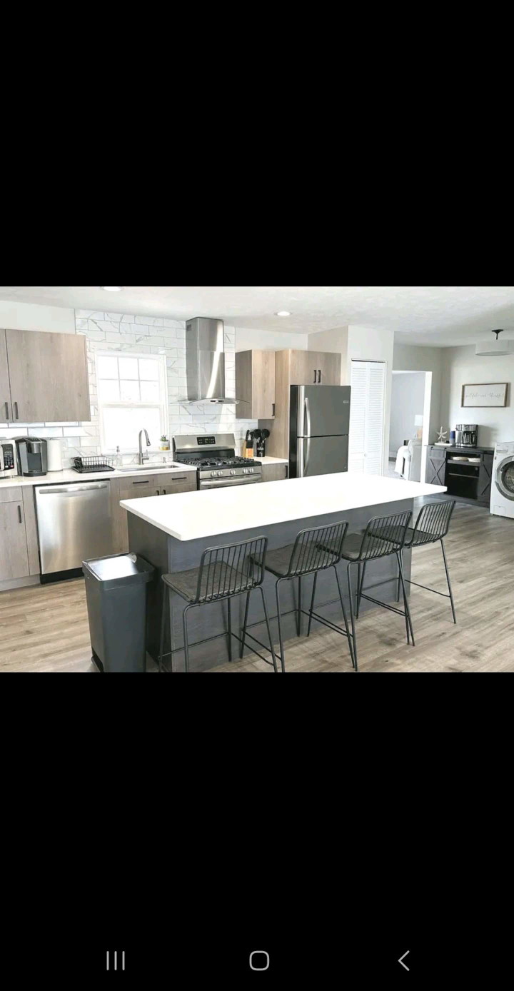 Modern 3/1 Home By Unl W Bbq,  Air Hockey - Lincoln, NE