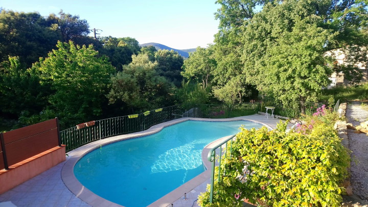 Petite Maison Au Coeur De La Provence Verte. - Brignoles
