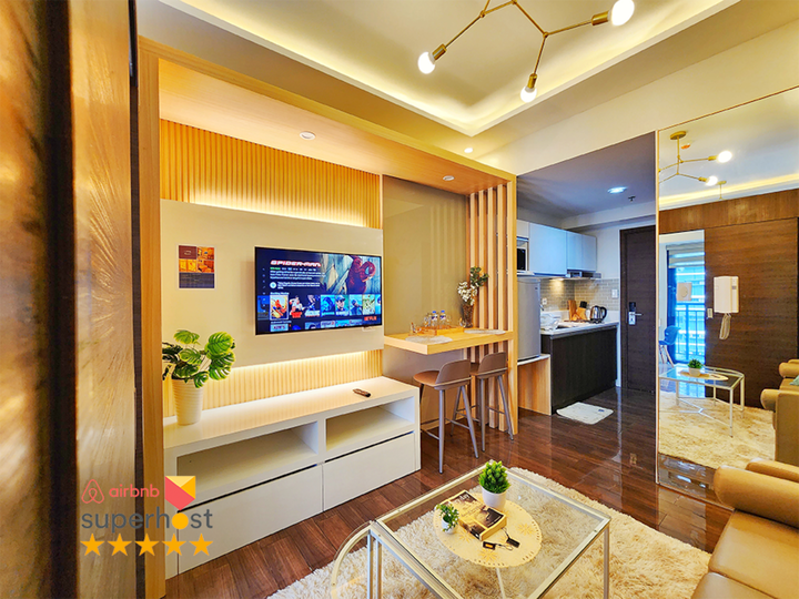 Hotel Ambiance @Air Ayala Makati W/balcony+netflix - Makati
