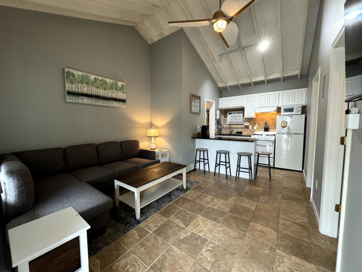 Comfy Beach Condo With Parking - Point Pleasant Beach, NJ
