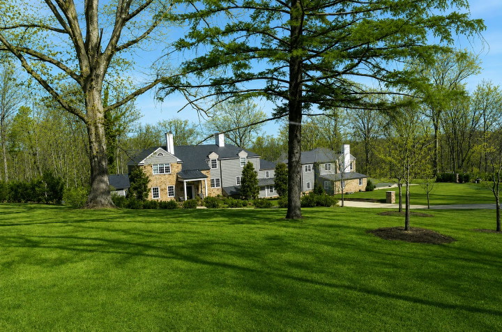 Large Estate In Town W/ Water View, Pool, Hot Tub - Charlottesville, VA