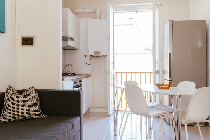Peach Apartment - Crema
