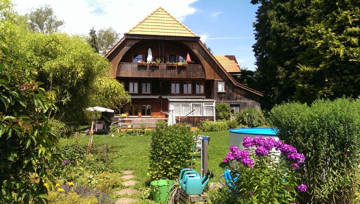Staying In An Old Farmhouse In Quiet Area - Switzerland