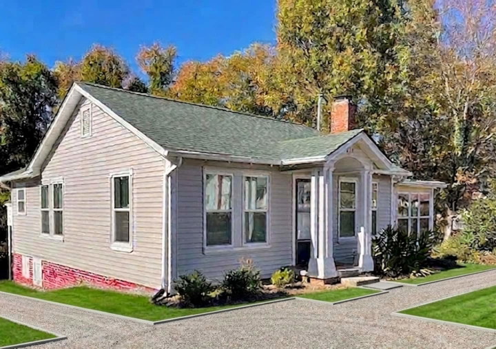 Conveniently Located Ranch Home- 2 Bdrm W/ Office - High Point, NC