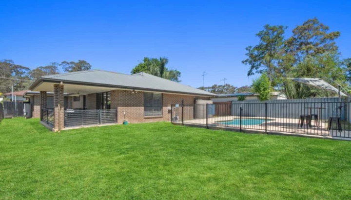 Spacious Family Retreat | 2br Private Stay For 4 - Kingswood